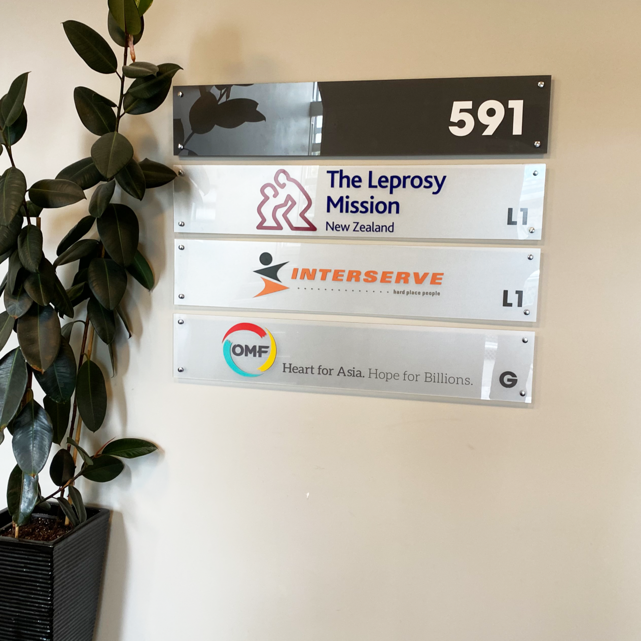 3D Fabricated & Acrylic Signage - Fivestar Print